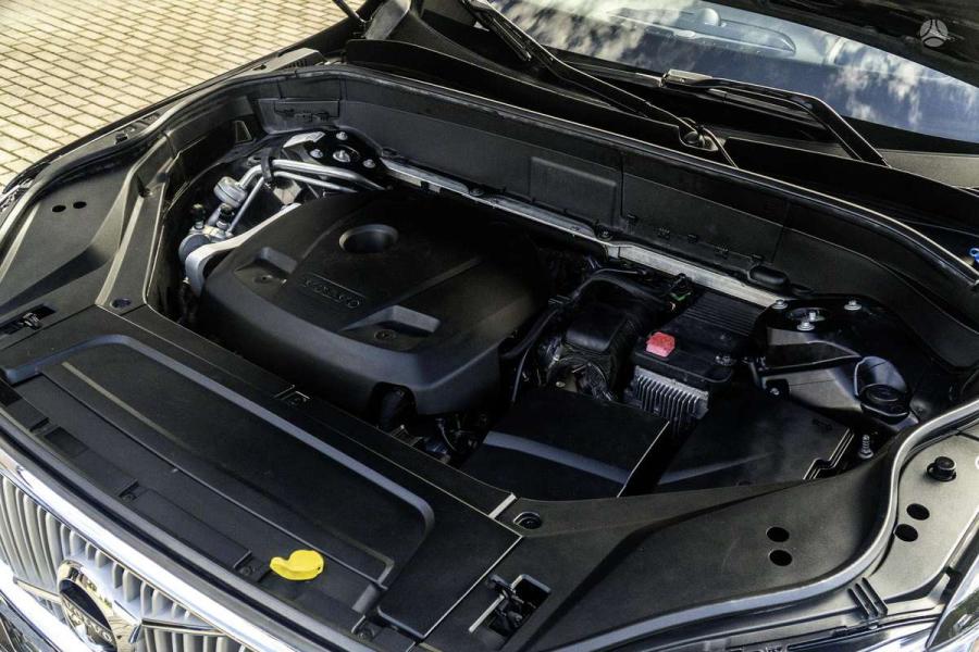 Black Volvo XC90 2016 in Ukmerge, with an engine capacity of 1.97 L and mileage of 203 thousand km for 17800 €, photo 18 on AUTOMOTO.COM.LV
