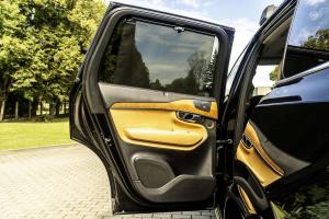 Black Volvo XC90 2016 in Ukmerge, with an engine capacity of 1.97 L and mileage of 203 thousand km for 17800 €, photo 22 on AUTOMOTO.COM.LV