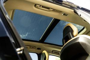 Black Volvo XC90 2016 in Ukmerge, with an engine capacity of 1.97 L and mileage of 203 thousand km for 17800 €, photo 25 on AUTOMOTO.COM.LV