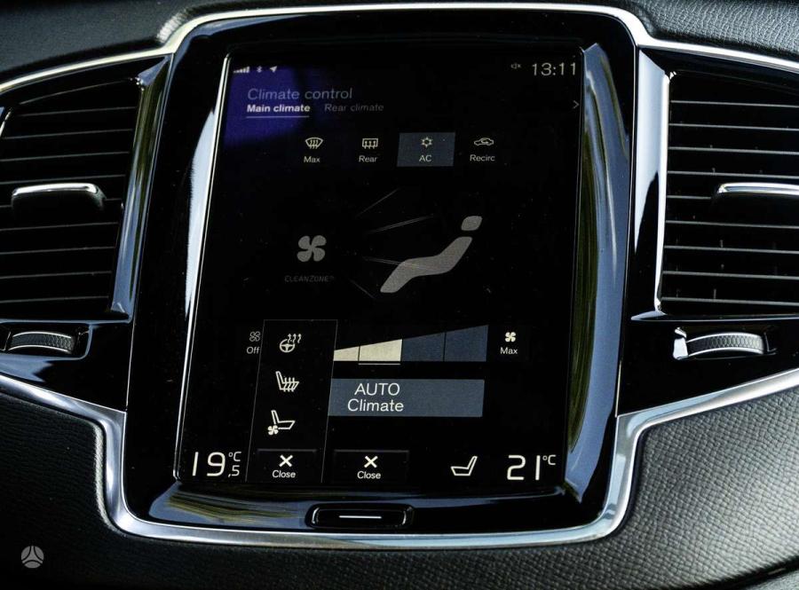 Black Volvo XC90 2016 in Ukmerge, with an engine capacity of 1.97 L and mileage of 203 thousand km for 17800 €, photo 32 on AUTOMOTO.COM.LV