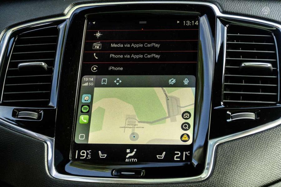 Black Volvo XC90 2016 in Ukmerge, with an engine capacity of 1.97 L and mileage of 203 thousand km for 17800 €, photo 35 on AUTOMOTO.COM.LV