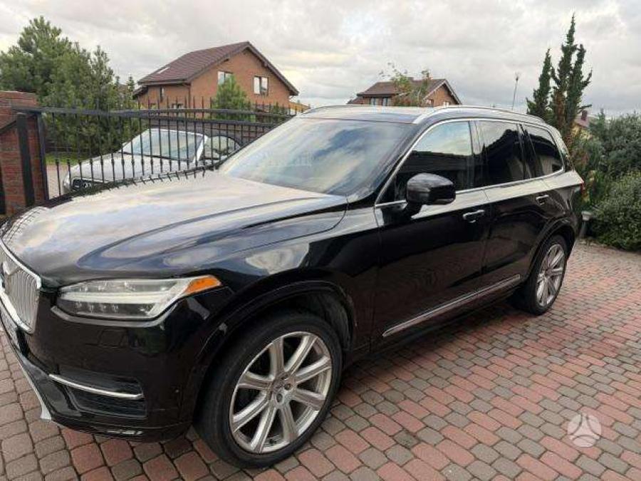 Black Volvo XC90 2016 in Klaipeda, with an engine capacity of 1.97 L and mileage of 274 thousand km for 16900 €, photo 1 on AUTOMOTO.COM.LV
