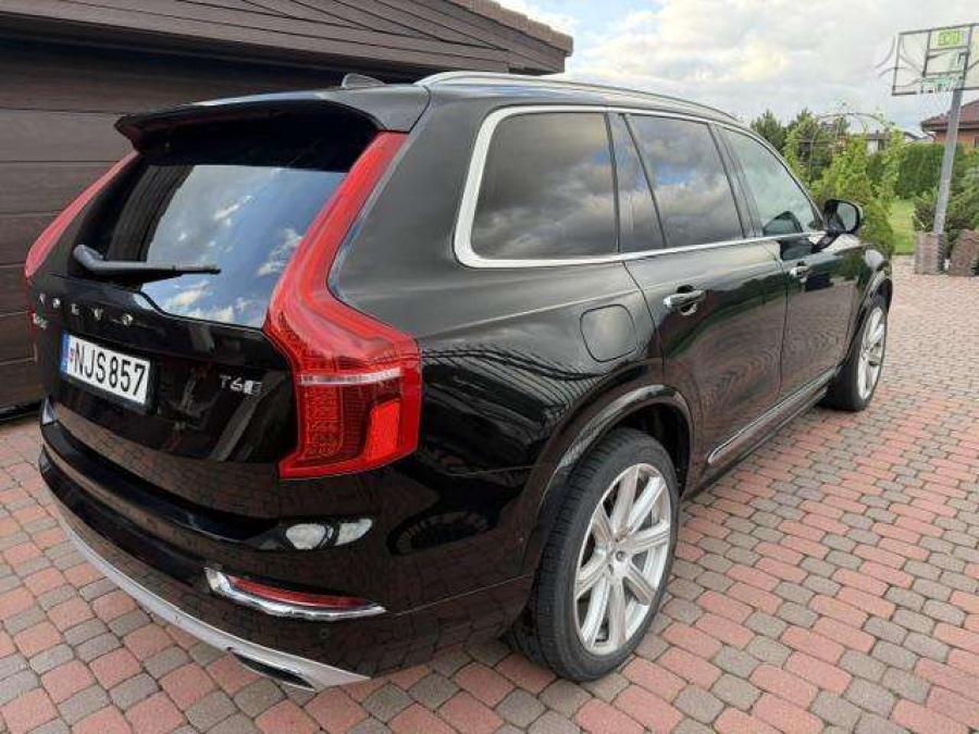 Black Volvo XC90 2016 in Klaipeda, with an engine capacity of 1.97 L and mileage of 274 thousand km for 16900 €, photo 6 on AUTOMOTO.COM.LV