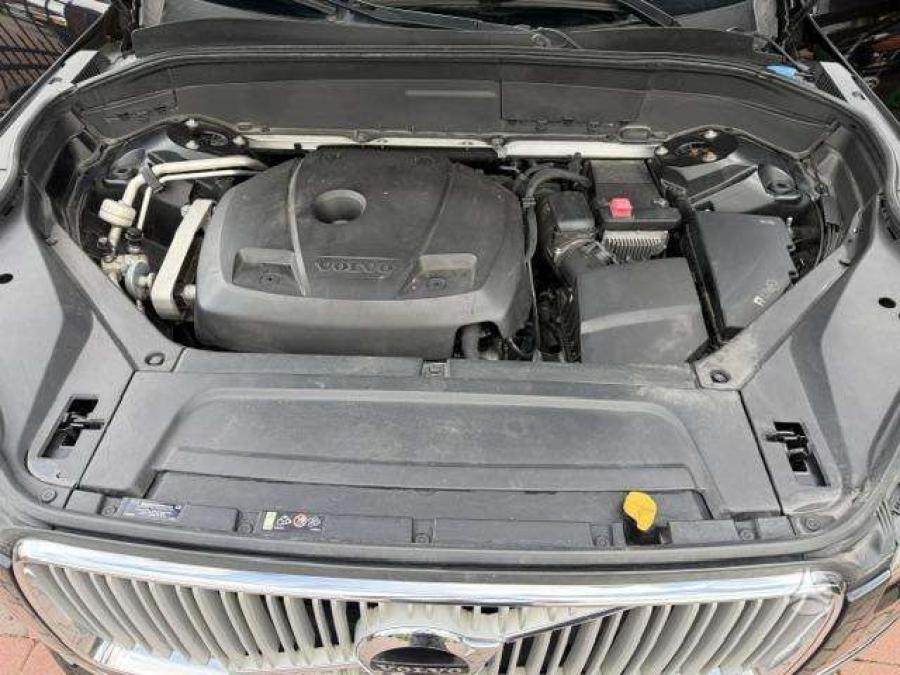 Black Volvo XC90 2016 in Klaipeda, with an engine capacity of 1.97 L and mileage of 274 thousand km for 16900 €, photo 7 on AUTOMOTO.COM.LV