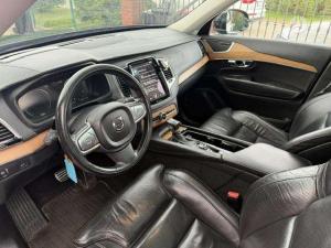 Black Volvo XC90 2016 in Klaipeda, with an engine capacity of 1.97 L and mileage of 274 thousand km for 16900 €, photo 9 on AUTOMOTO.COM.LV