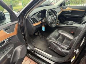 Black Volvo XC90 2016 in Klaipeda, with an engine capacity of 1.97 L and mileage of 274 thousand km for 16900 €, photo 10 on AUTOMOTO.COM.LV