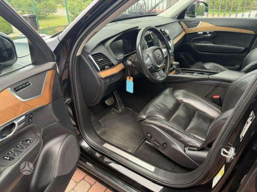 Black Volvo XC90 2016 in Klaipeda, with an engine capacity of 1.97 L and mileage of 274 thousand km for 16900 €, photo 10 on AUTOMOTO.COM.LV