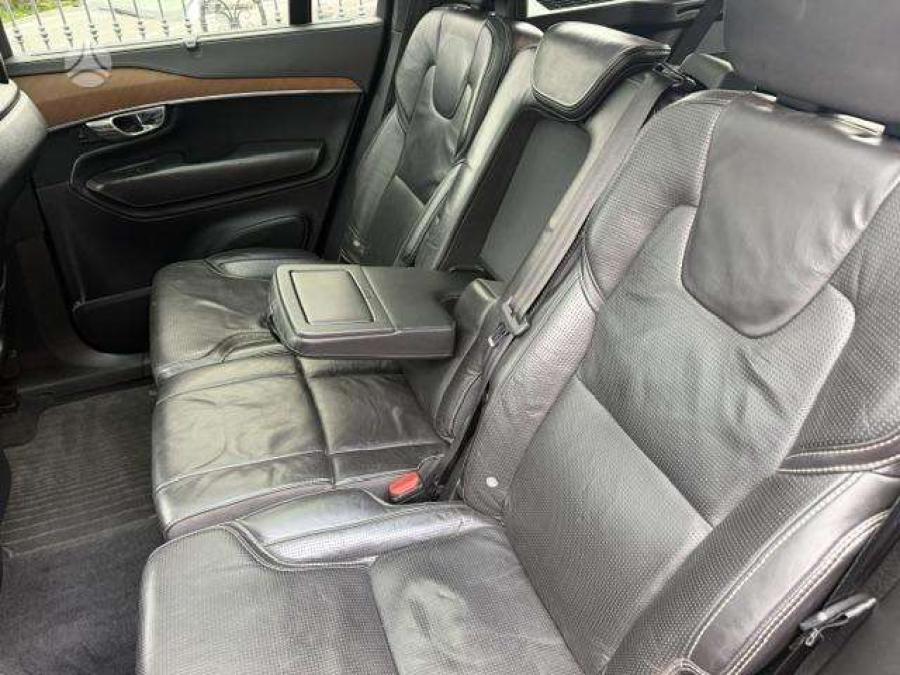 Black Volvo XC90 2016 in Klaipeda, with an engine capacity of 1.97 L and mileage of 274 thousand km for 16900 €, photo 15 on AUTOMOTO.COM.LV