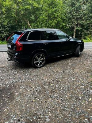 Black Volvo XC90 2016 in Klaipeda, with an engine capacity of 2.00 L and mileage of 247 thousand km for 17000 €, photo 5 on AUTOMOTO.COM.LV