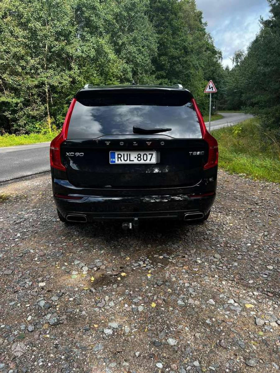 Black Volvo XC90 2016 in Klaipeda, with an engine capacity of 2.00 L and mileage of 247 thousand km for 17000 €, photo 7 on AUTOMOTO.COM.LV