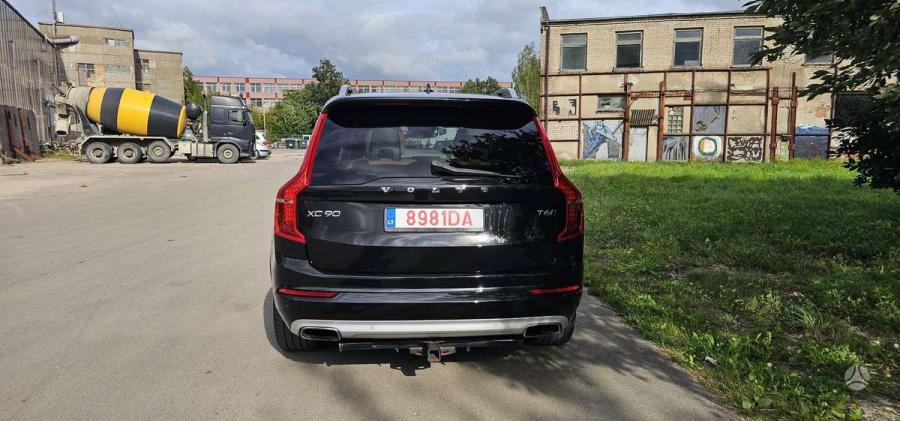 Black Volvo XC90 2016 in Klaipeda, with an engine capacity of 1.97 L and mileage of 240 thousand km for 16500 €, photo 7 on AUTOMOTO.COM.LV
