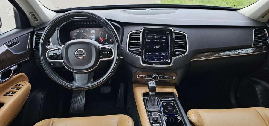 Black Volvo XC90 2016 in Klaipeda, with an engine capacity of 1.97 L and mileage of 240 thousand km for 16500 €, photo 17 on AUTOMOTO.COM.LV