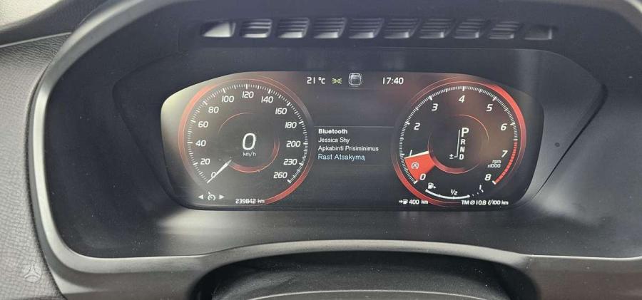 Black Volvo XC90 2016 in Klaipeda, with an engine capacity of 1.97 L and mileage of 240 thousand km for 16500 €, photo 22 on AUTOMOTO.COM.LV