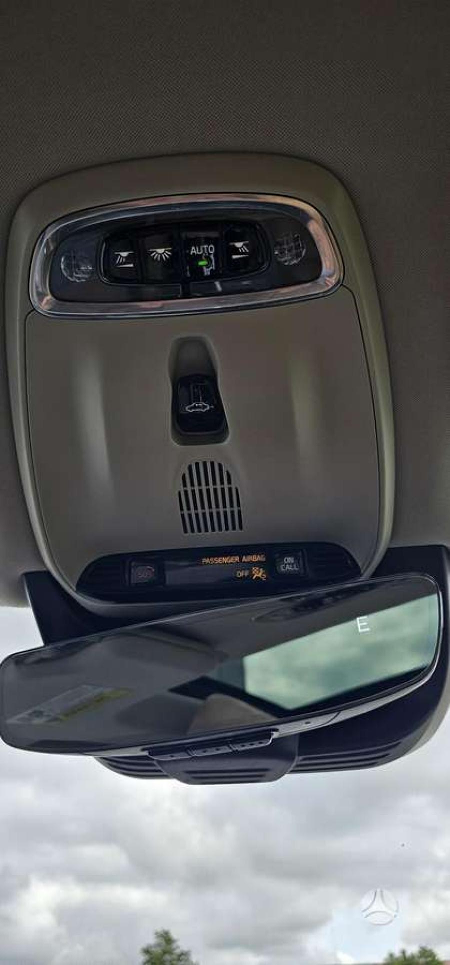 Black Volvo XC90 2016 in Klaipeda, with an engine capacity of 1.97 L and mileage of 240 thousand km for 16500 €, photo 26 on AUTOMOTO.COM.LV