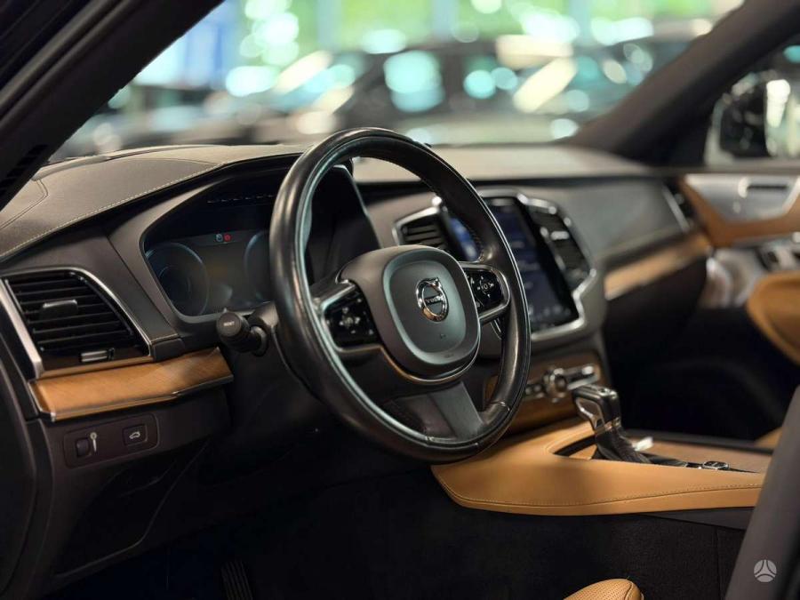 Melns Volvo XC90 2016 Klaipėda, ar dzinēja tilpumu 1.97 L un nobraukumu 253 tūkst. km par 20900 €, foto 7 vietnē AUTOMOTO.COM.LV