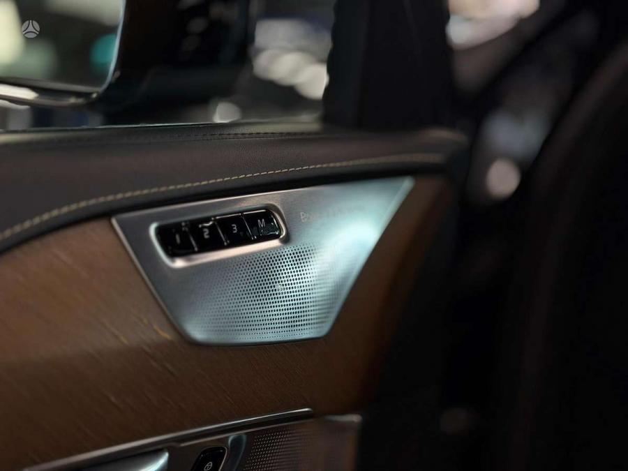 Melns Volvo XC90 2016 Klaipėda, ar dzinēja tilpumu 1.97 L un nobraukumu 253 tūkst. km par 20900 €, foto 9 vietnē AUTOMOTO.COM.LV