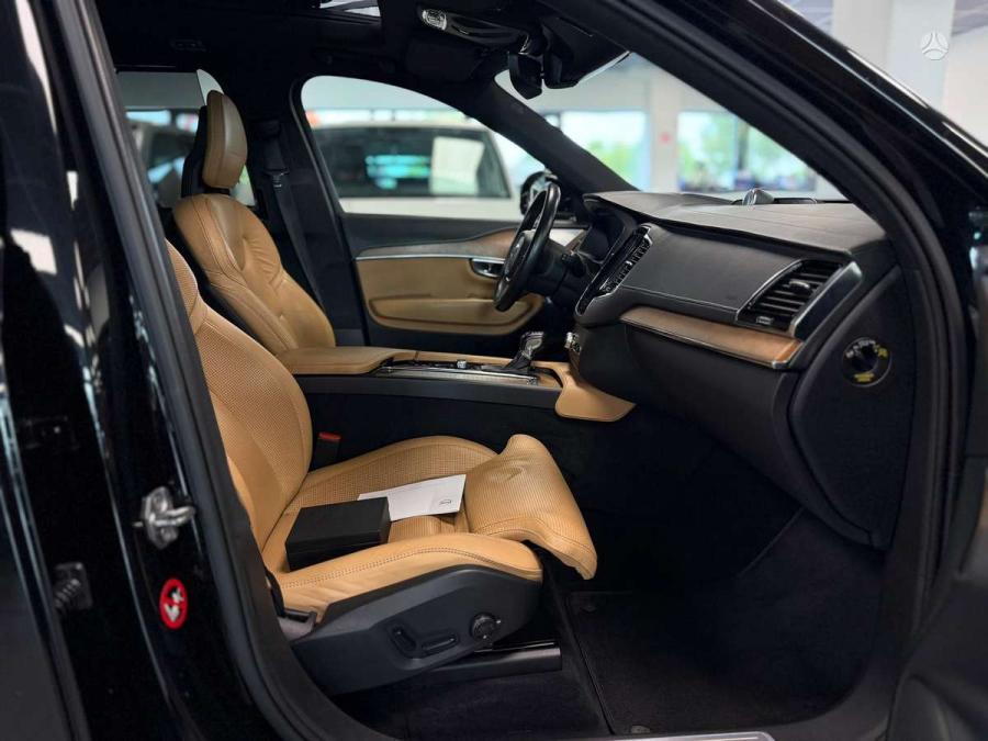 Melns Volvo XC90 2016 Klaipėda, ar dzinēja tilpumu 1.97 L un nobraukumu 253 tūkst. km par 20900 €, foto 31 vietnē AUTOMOTO.COM.LV