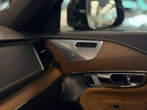 Melns Volvo XC90 2016 Klaipėda, ar dzinēja tilpumu 1.97 L un nobraukumu 253 tūkst. km par 20900 €, foto 33 vietnē AUTOMOTO.COM.LV