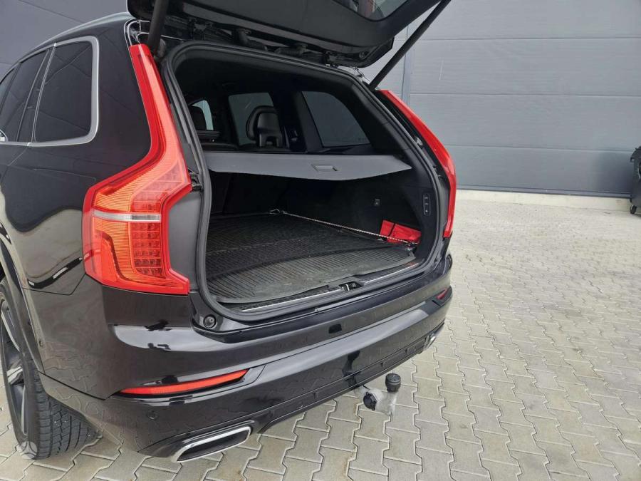 Melns Volvo XC90 2016 Šauļi, ar dzinēja tilpumu 1.97 L un nobraukumu 179 tūkst. km par 25000 €, foto 17 vietnē AUTOMOTO.COM.LV