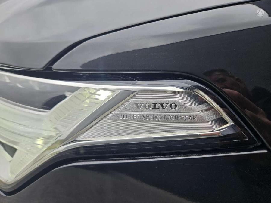 Melns Volvo XC90 2016 Šauļi, ar dzinēja tilpumu 1.97 L un nobraukumu 179 tūkst. km par 25000 €, foto 38 vietnē AUTOMOTO.COM.LV