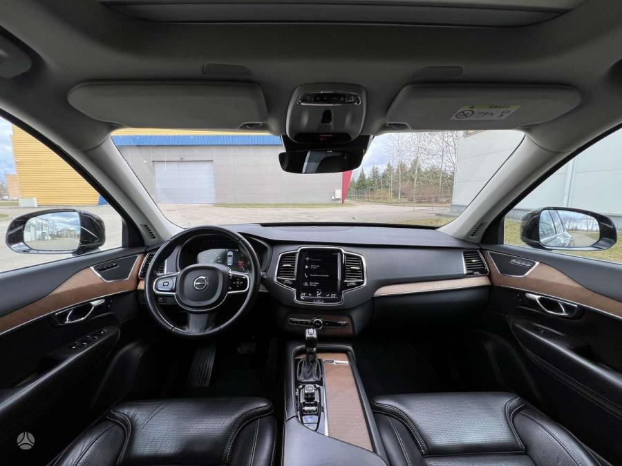 Melns Volvo XC90 2016 Kauņa, ar dzinēja tilpumu 1.97 L un nobraukumu 283 tūkst. km par 18200 €, foto 24 vietnē AUTOMOTO.COM.LV