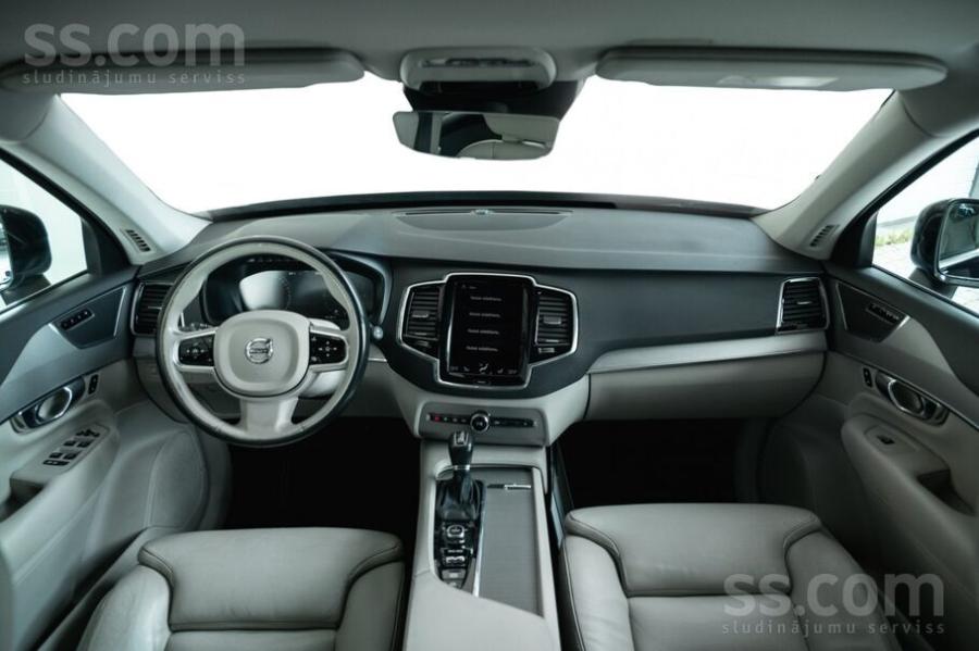 Black Volvo XC90 2016 in Riga, with an engine capacity of 2.00 L and mileage of 250 thousand km for 18500 €, photo 5 on AUTOMOTO.COM.LV