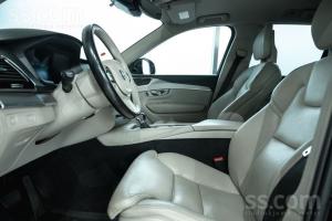 Black Volvo XC90 2016 in Riga, with an engine capacity of 2.00 L and mileage of 250 thousand km for 18500 €, photo 6 on AUTOMOTO.COM.LV