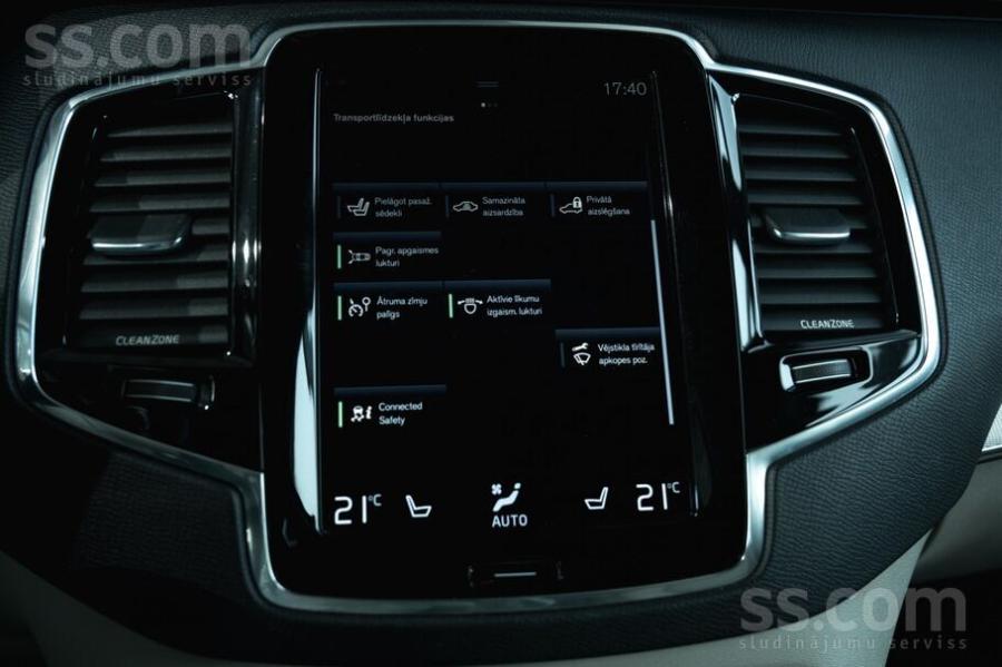 Black Volvo XC90 2016 in Riga, with an engine capacity of 2.00 L and mileage of 250 thousand km for 18500 €, photo 23 on AUTOMOTO.COM.LV