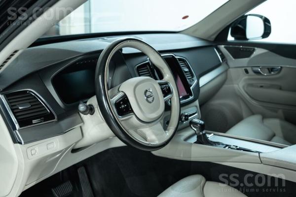 Volvo XC90 2016 Rīga vietnē Melns Volvo XC90 2016 Rīga, ar dzinēja tilpumu 2.00 L un nobraukumu 250 tūkst. km par 18500 €, foto 4 vietnē AUTOMOTO.COM.LV
