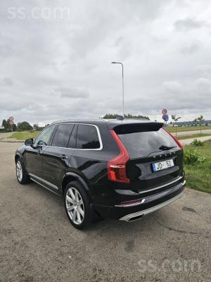 Black Volvo XC90 2016 in Riga, with an engine capacity of 2.00 L and mileage of 368 thousand km for 24500 €, photo 5 on AUTOMOTO.COM.LV
