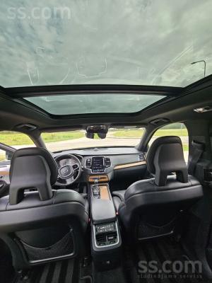 Black Volvo XC90 2016 in Riga, with an engine capacity of 2.00 L and mileage of 368 thousand km for 24500 €, photo 6 on AUTOMOTO.COM.LV