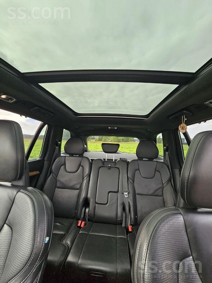 Black Volvo XC90 2016 in Riga, with an engine capacity of 2.00 L and mileage of 368 thousand km for 24500 €, photo 7 on AUTOMOTO.COM.LV