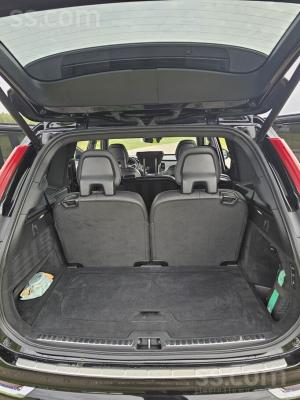 Black Volvo XC90 2016 in Riga, with an engine capacity of 2.00 L and mileage of 368 thousand km for 24500 €, photo 8 on AUTOMOTO.COM.LV
