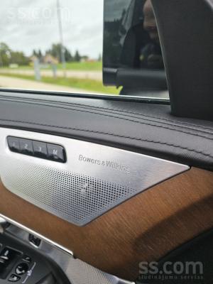 Black Volvo XC90 2016 in Riga, with an engine capacity of 2.00 L and mileage of 368 thousand km for 24500 €, photo 9 on AUTOMOTO.COM.LV