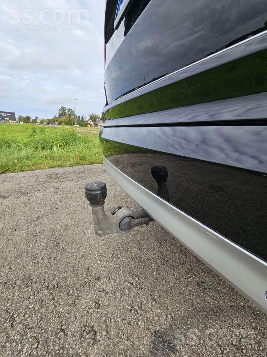 Black Volvo XC90 2016 in Riga, with an engine capacity of 2.00 L and mileage of 368 thousand km for 24500 €, photo 12 on AUTOMOTO.COM.LV