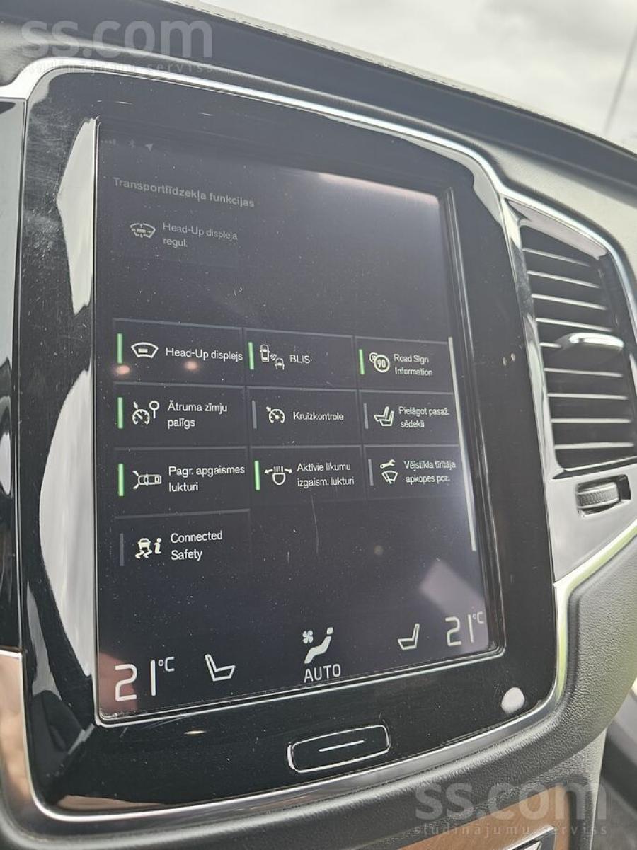 Black Volvo XC90 2016 in Riga, with an engine capacity of 2.00 L and mileage of 368 thousand km for 24500 €, photo 14 on AUTOMOTO.COM.LV