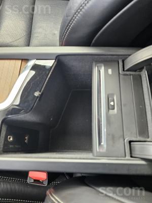 Black Volvo XC90 2016 in Riga, with an engine capacity of 2.00 L and mileage of 368 thousand km for 24500 €, photo 18 on AUTOMOTO.COM.LV