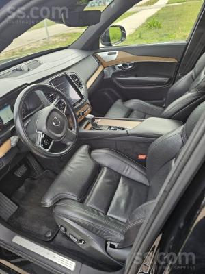 Black Volvo XC90 2016 in Riga, with an engine capacity of 2.00 L and mileage of 368 thousand km for 24500 €, photo 20 on AUTOMOTO.COM.LV