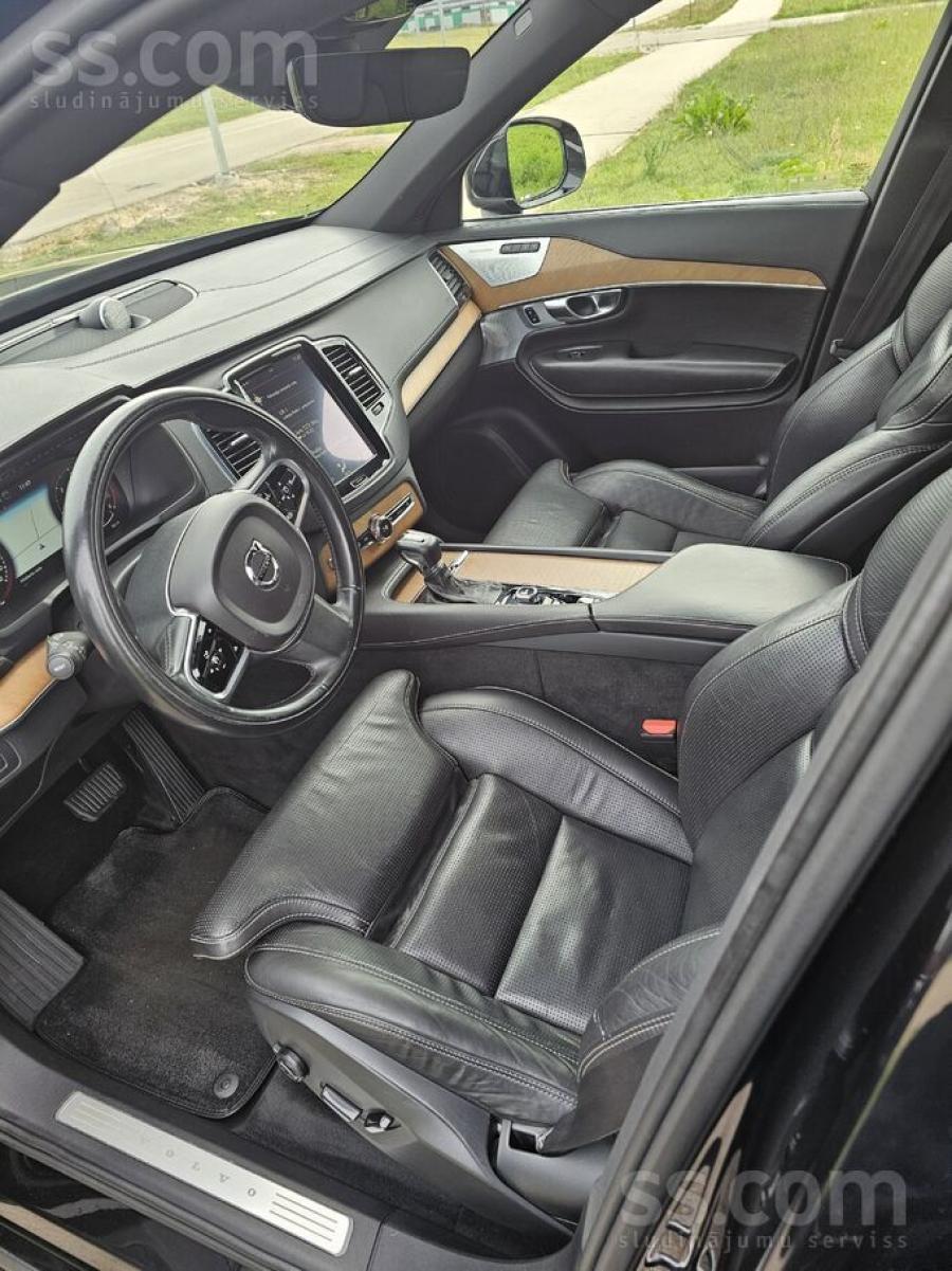 Black Volvo XC90 2016 in Riga, with an engine capacity of 2.00 L and mileage of 368 thousand km for 24500 €, photo 20 on AUTOMOTO.COM.LV