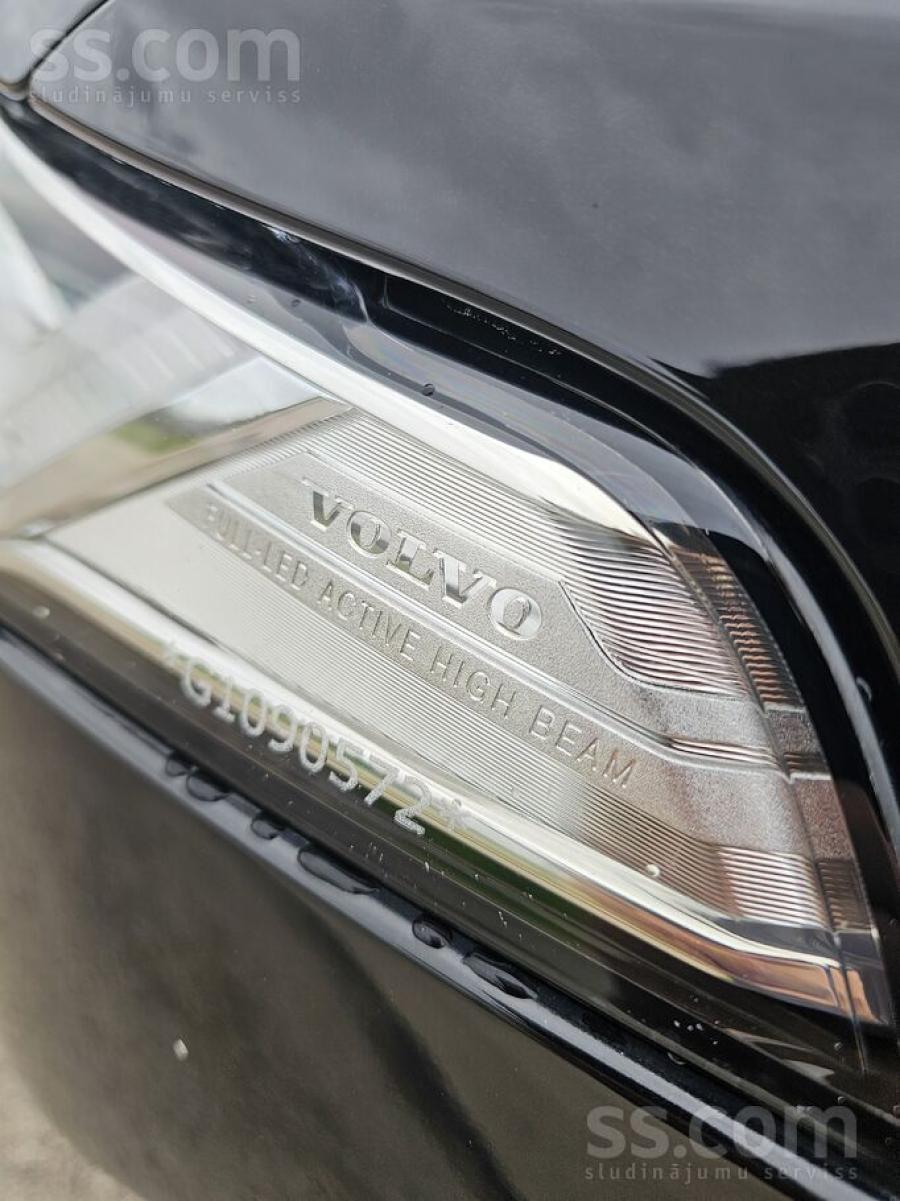 Black Volvo XC90 2016 in Riga, with an engine capacity of 2.00 L and mileage of 368 thousand km for 24500 €, photo 22 on AUTOMOTO.COM.LV
