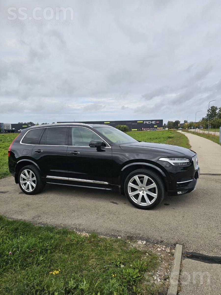Black Volvo XC90 2016 in Riga, with an engine capacity of 2.00 L and mileage of 368 thousand km for 24500 €, photo 29 on AUTOMOTO.COM.LV