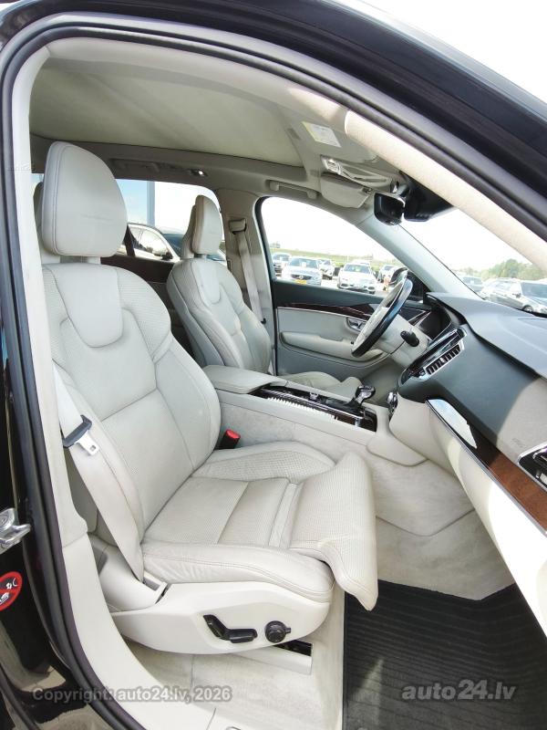Volvo XC90 2016 Tartu vietnē Melns Volvo XC90 2016 Tartu, ar dzinēja tilpumu 2.00 L un nobraukumu 125 tūkst. km par 25990 €, foto 11 vietnē AUTOMOTO.COM.LV