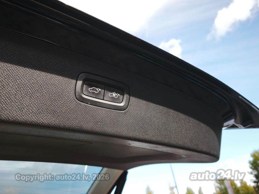 Melns Volvo XC90 2016 Tartu, ar dzinēja tilpumu 2.00 L un nobraukumu 125 tūkst. km par 25990 €, foto 24 vietnē AUTOMOTO.COM.LV