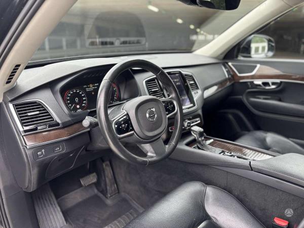 Melns Volvo XC90 2016 Viļņa, ar dzinēja tilpumu 1.97 L un nobraukumu 326 tūkst. km par 14000 €, foto 9 vietnē AUTOMOTO.COM.LV