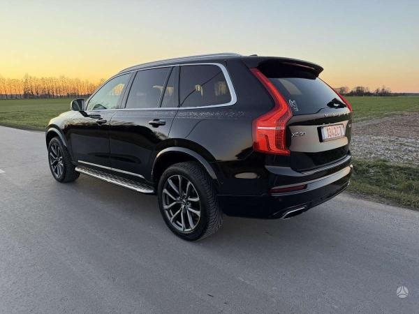 Melns Volvo XC90 2017 Šakiai, ar dzinēja tilpumu 1.97 L un nobraukumu 222 tūkst. km par 22444 €, foto 8 vietnē AUTOMOTO.COM.LV