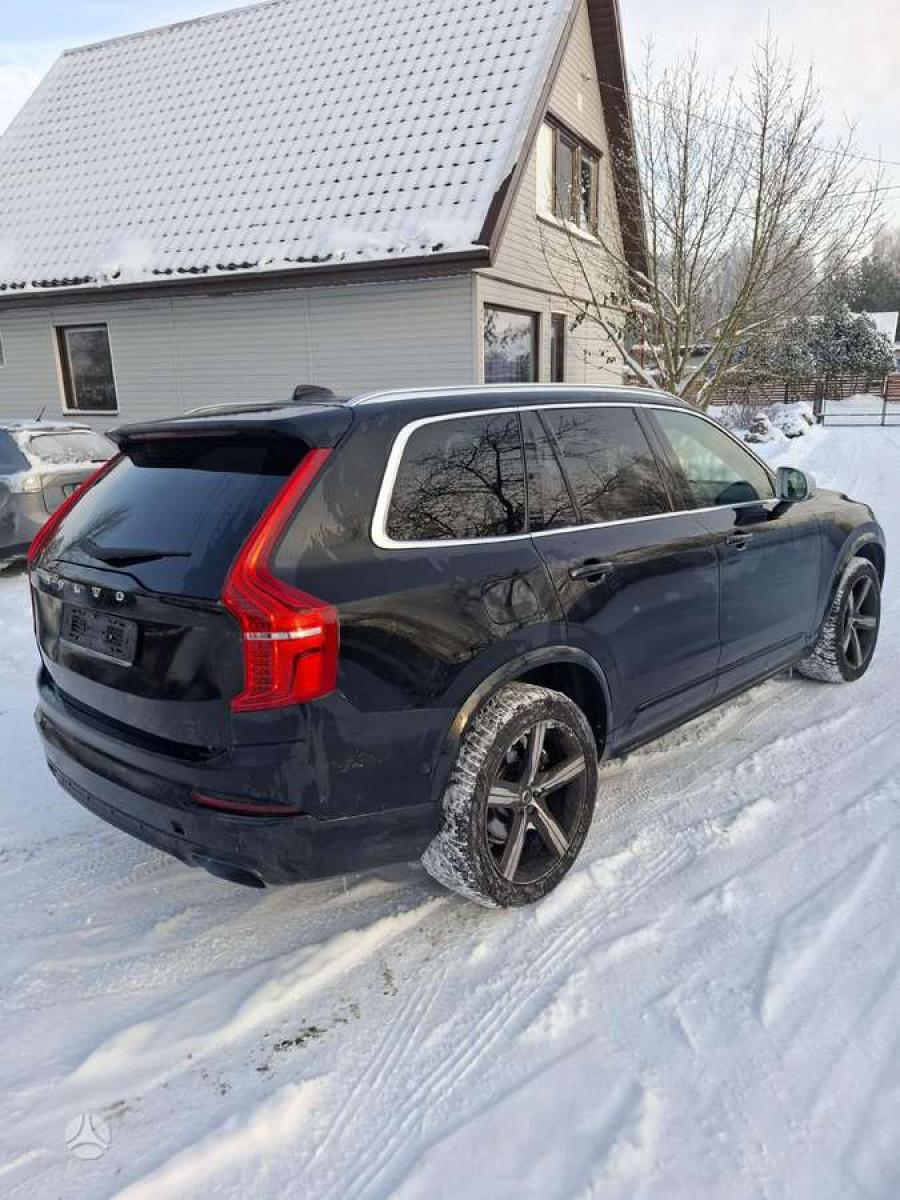 Black Volvo XC90 2017 in Birstonas, with an engine capacity of 2.00 L and mileage of 261 thousand km for 12500 €, photo 8 on AUTOMOTO.COM.LV