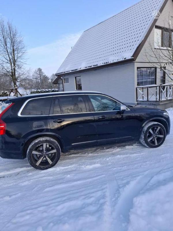 Black Volvo XC90 2017 in Birstonas, with an engine capacity of 2.00 L and mileage of 261 thousand km for 12500 €, photo 9 on AUTOMOTO.COM.LV