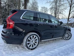 Black Volvo XC90 2017 in Kaunas, with an engine capacity of 1.97 L and mileage of 220 thousand km for 23900 €, photo 4 on AUTOMOTO.COM.LV