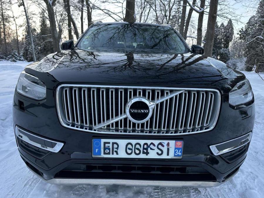 Black Volvo XC90 2017 in Kaunas, with an engine capacity of 1.97 L and mileage of 220 thousand km for 23900 €, photo 7 on AUTOMOTO.COM.LV