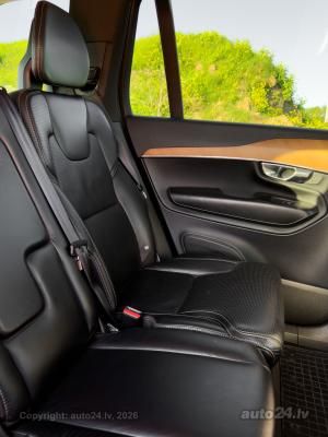 Black Volvo XC90 2017 in Tartu, with an engine capacity of 2.00 L and mileage of 204 thousand km for 25000 €, photo 12 on AUTOMOTO.COM.LV